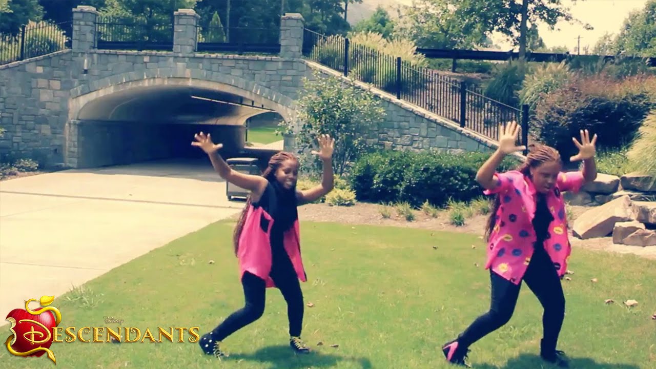 “Set It Off” Dance | Descenders | Disney Descendants - YouTube