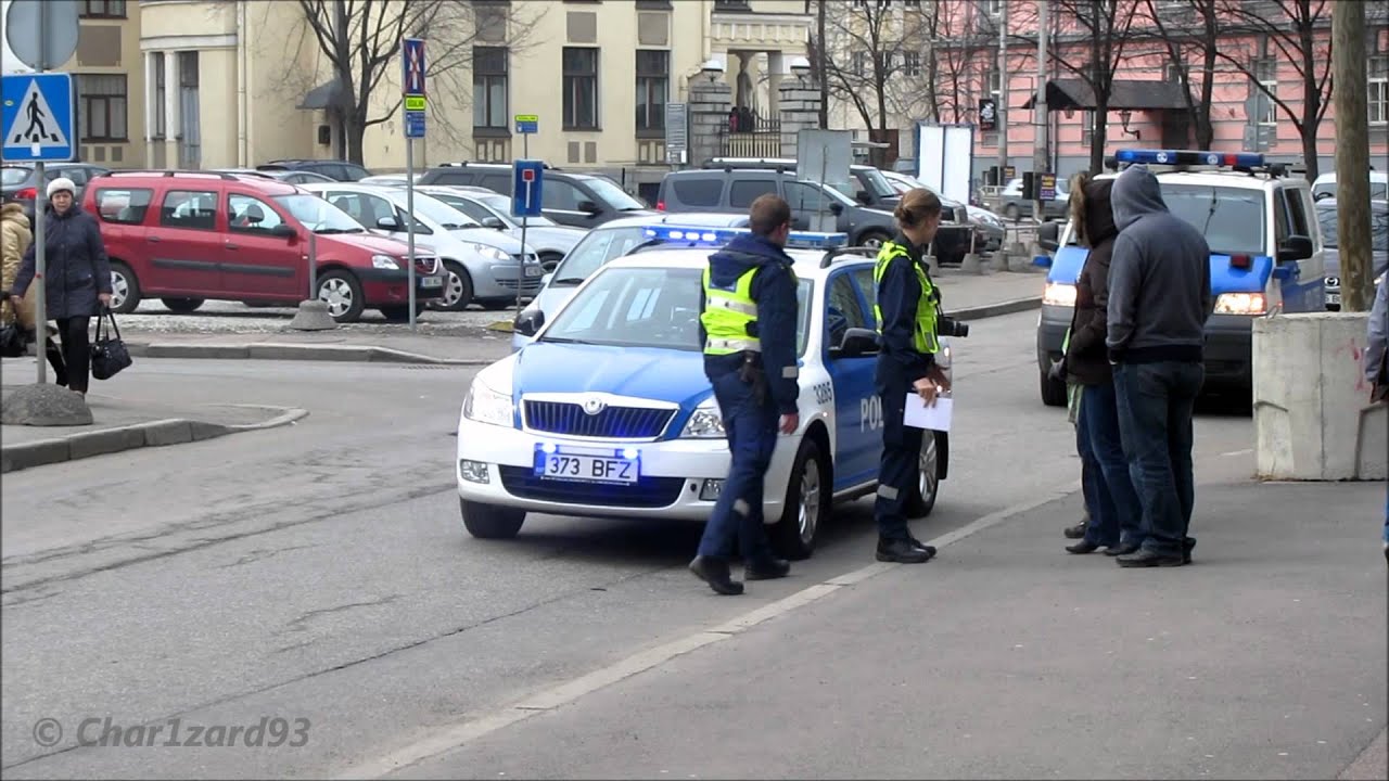 2x Politsei // Police Octavia and Police Van on Scene - YouTube