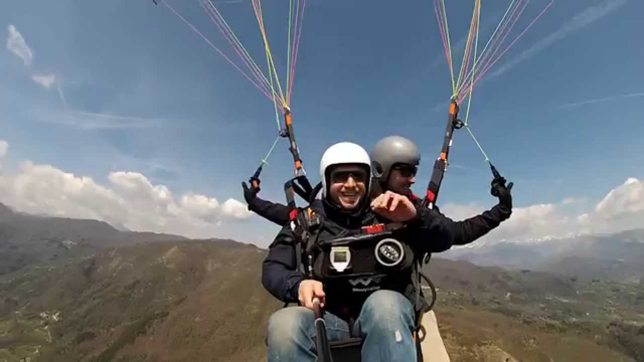 Marco in volo a Diecimo (LU) - YouTube