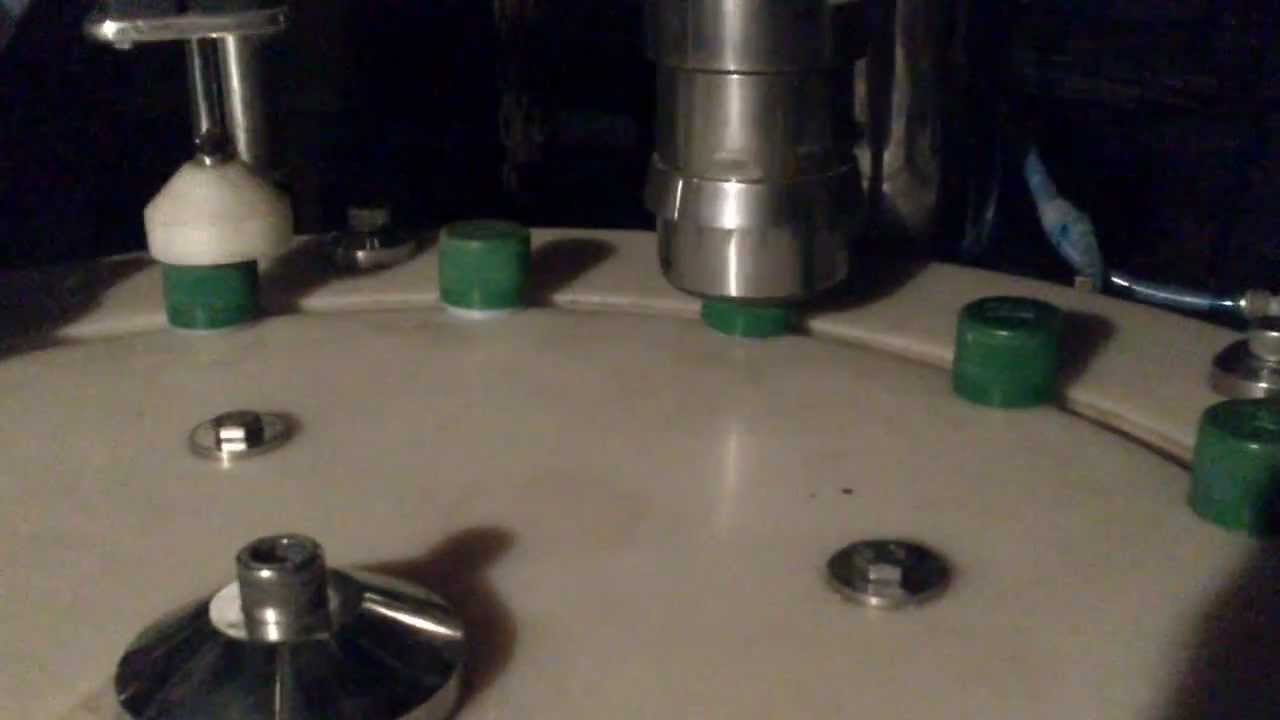 Fully Automatic Screw Cap Tightening Machine - YouTube