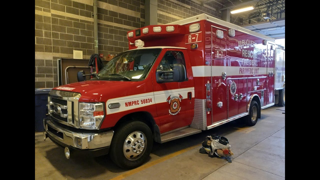 Albuquerque Fire Rescue, Rescue 7 Responding Code 3 - YouTube