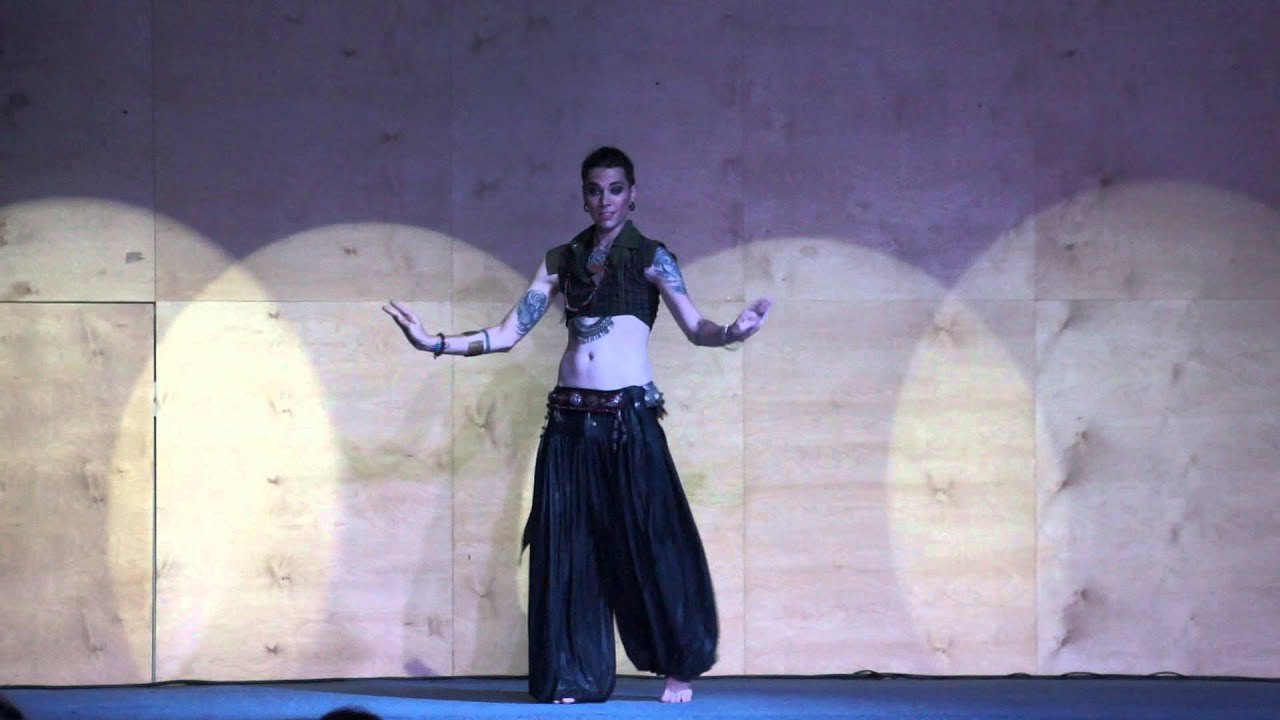 Steven Eggers - drum solo // Стивен Эггерс - соло под барабаны - YouTube