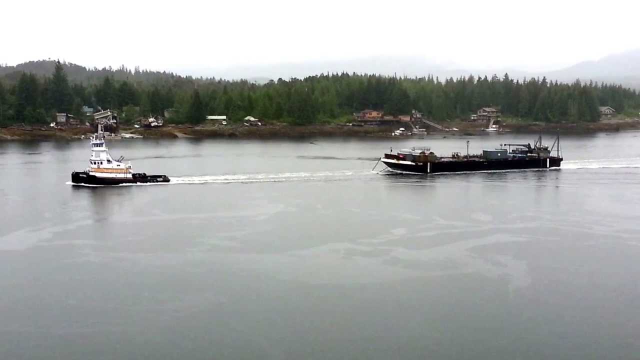 Tugboat Pulling Barge - YouTube