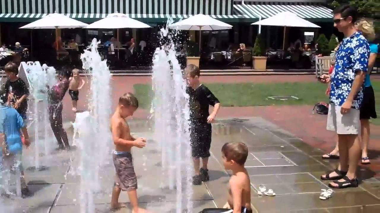 Fountain Fun at Easton Town Center - YouTube