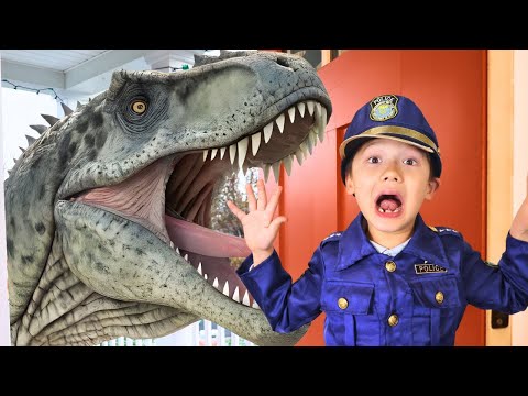 Home Alone Story with Dinosaurs
