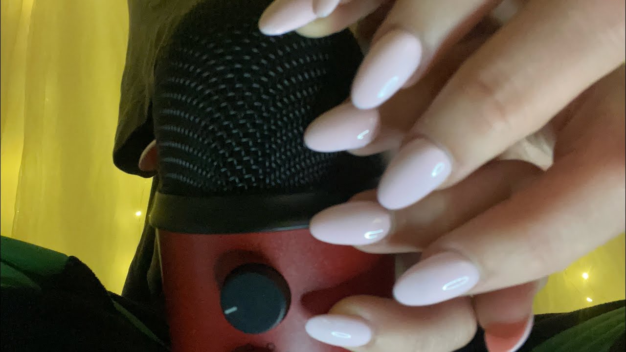 10 minute ASMR hand sounds! Knuckles + nail tapping + finger flutters ...