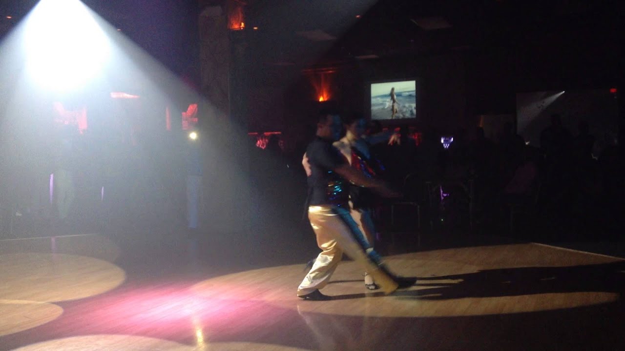 Porro Moderno la Luna y el mar Jaramillos latin dance. Pacho galan ...