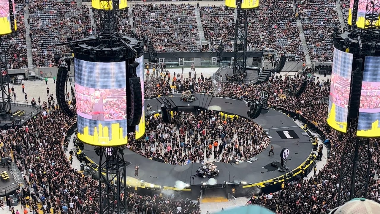 Pantera - East Rutherford, 8/4/23 - Becoming - YouTube