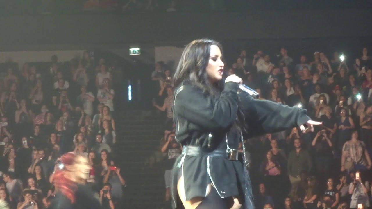 Instruction - Demi Lovato and Jax Jones live at O2 Arena, London - YouTube