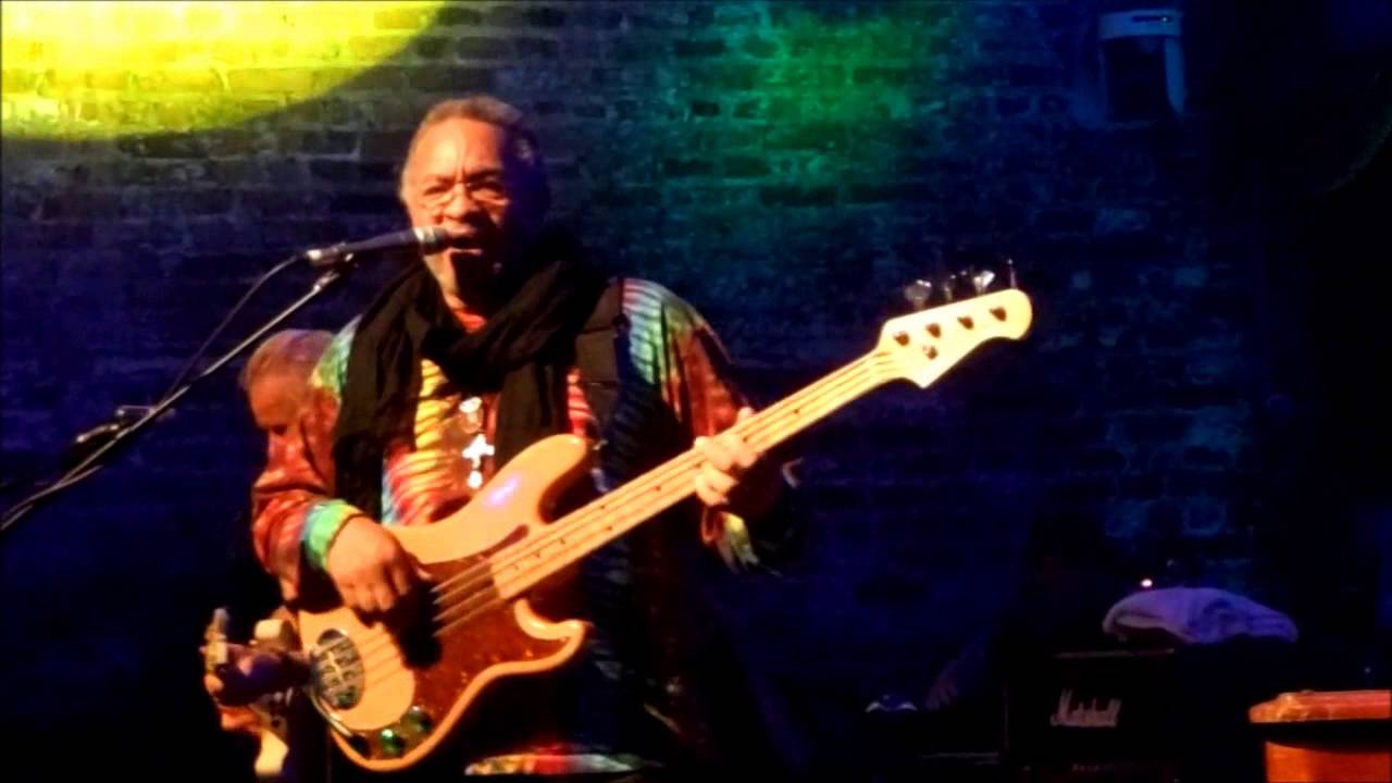 funky Meters - Hey Pockey Way/Here Dey Come - YouTube