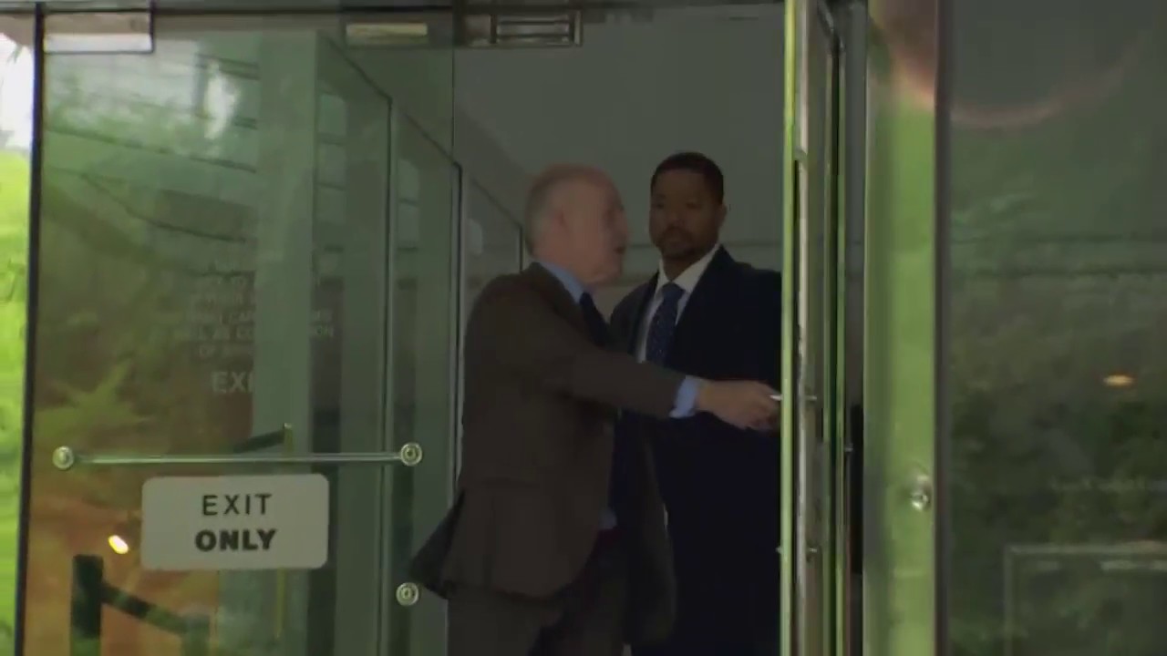 Stephen Houze Speaks to Press on Dickson Arraignment - YouTube