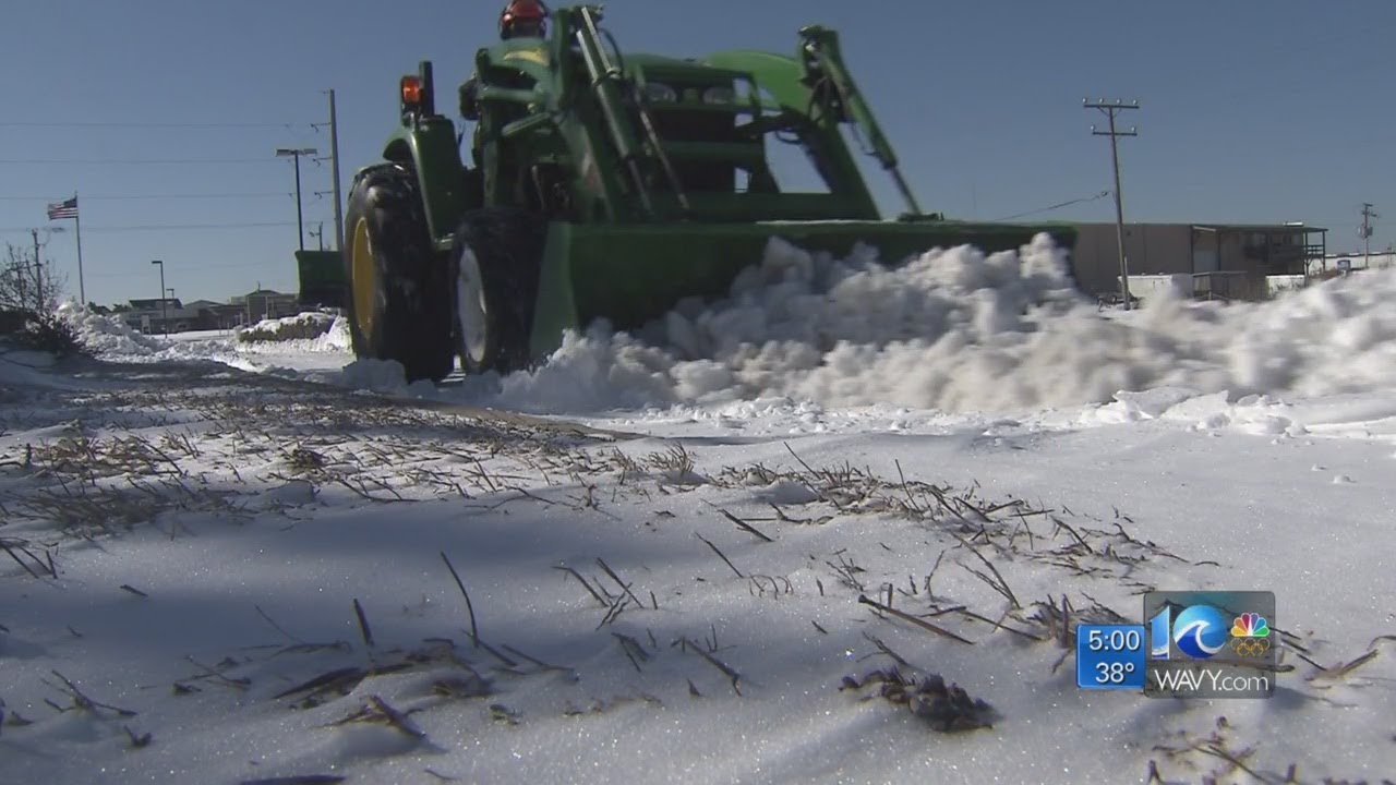 Digging out of the snow - YouTube