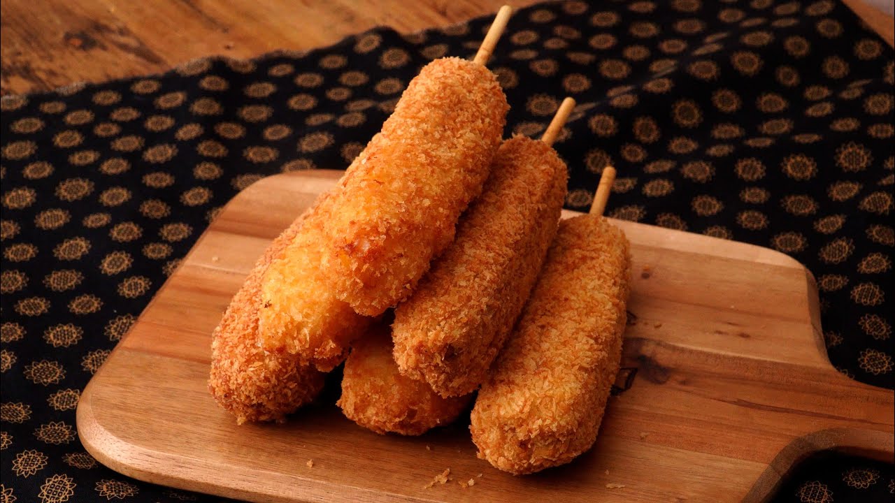 모짜렐라 가득한 핫도그 만들기 : Making Mozzarella-Stuffed Corn Dogs😋 - YouTube