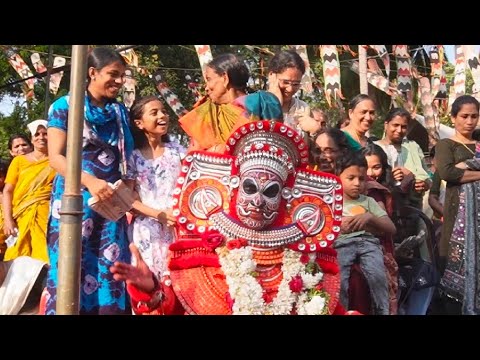 Theyyam @ Calicut odakali Vellattu kanjoori Sree bagavathy temple ...