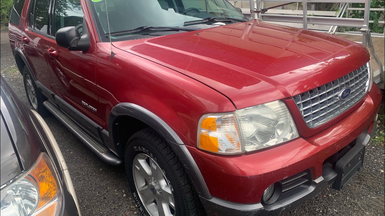 Quick Walkaround Of The 2004 Ford Explorer XLT Sport - YouTube