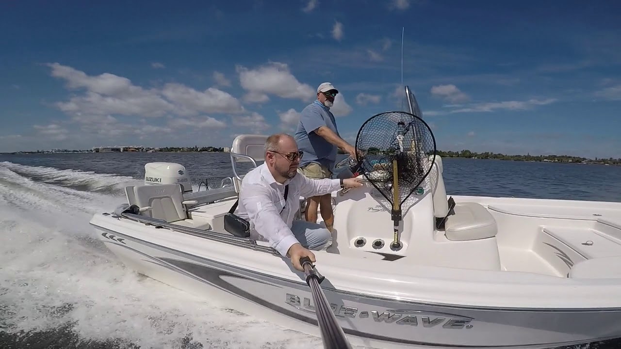 2017 Blue Wave 2000 Pure Bay center console bay boat water test - YouTube