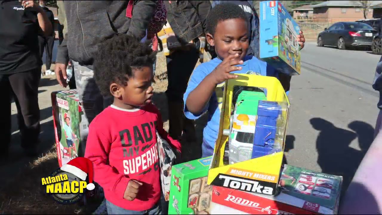 East Point Shaq-a-Clause 2021 - YouTube