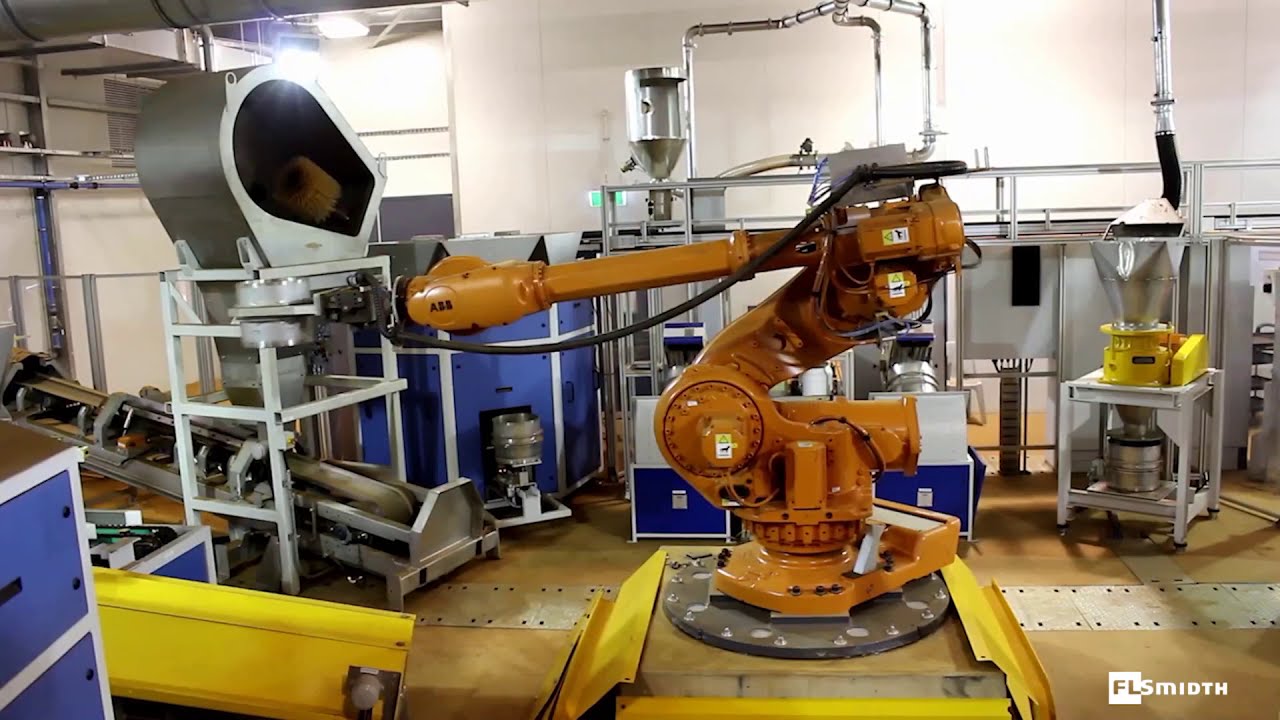 Roy Hill Mine Laboratory - YouTube