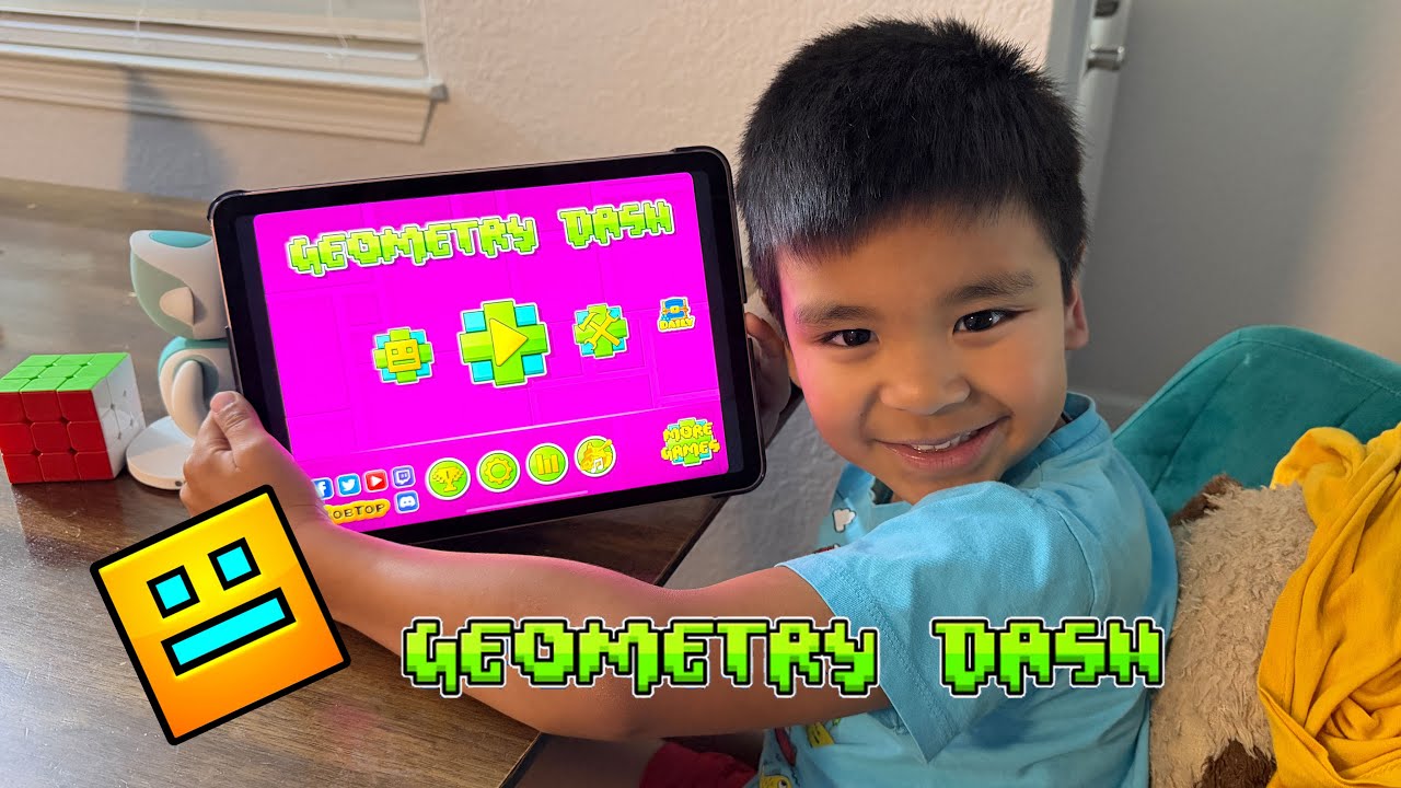 Atlas plays Geometry Dash - YouTube