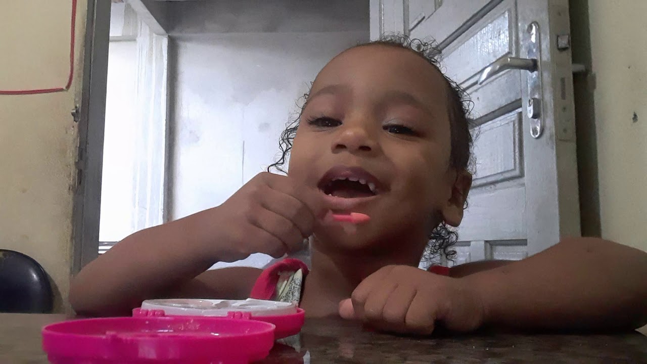 Minha Irmãzinha Se Maquiando Youtube