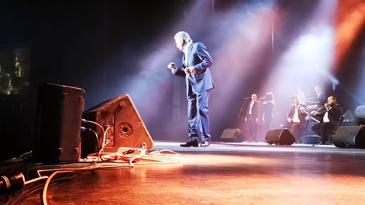 Miroslav Ilic-Best of Best (Live in NDK Sofia) - YouTube