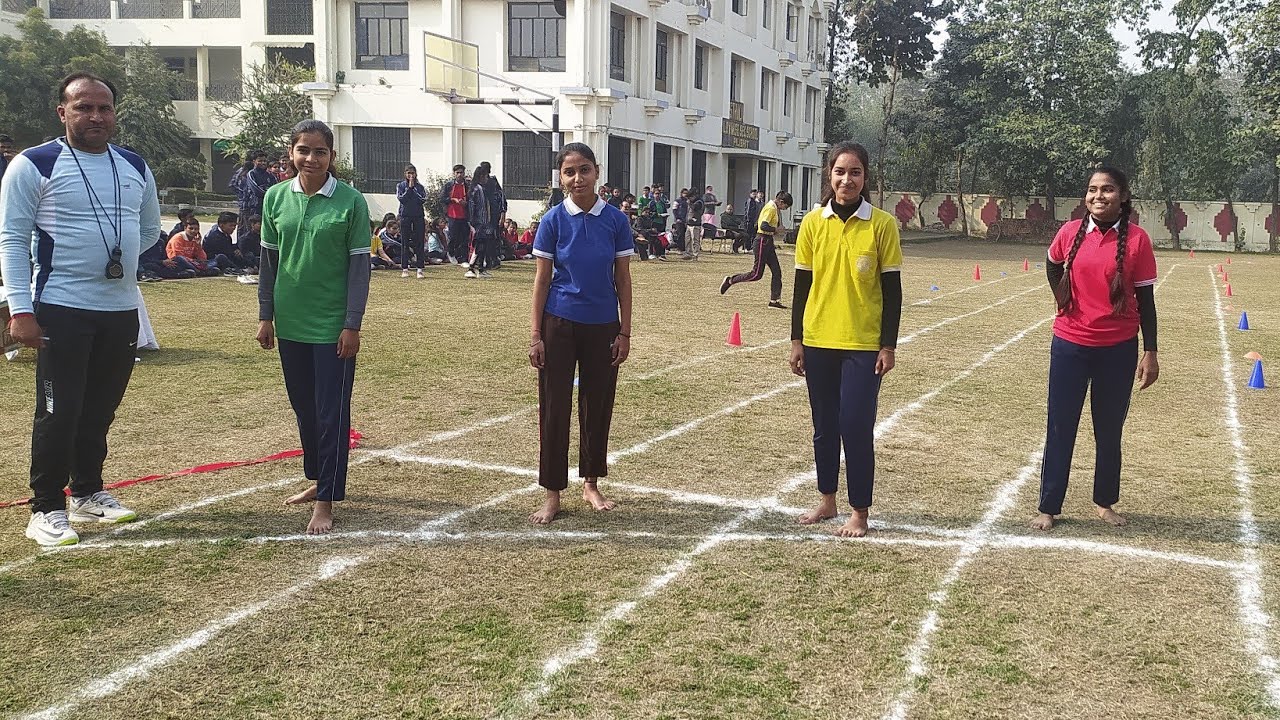 4x200M senior girls relay race!! Annual sports meet 2022-23 - YouTube