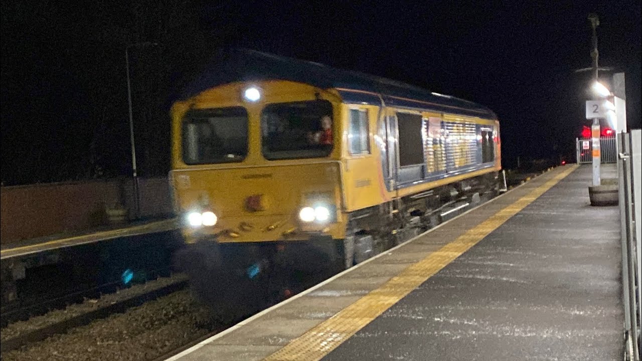 “Doncaster PSB 1981-2002” 66703 4E20 GBRf with horn! 19:17 10E Lea Road ...