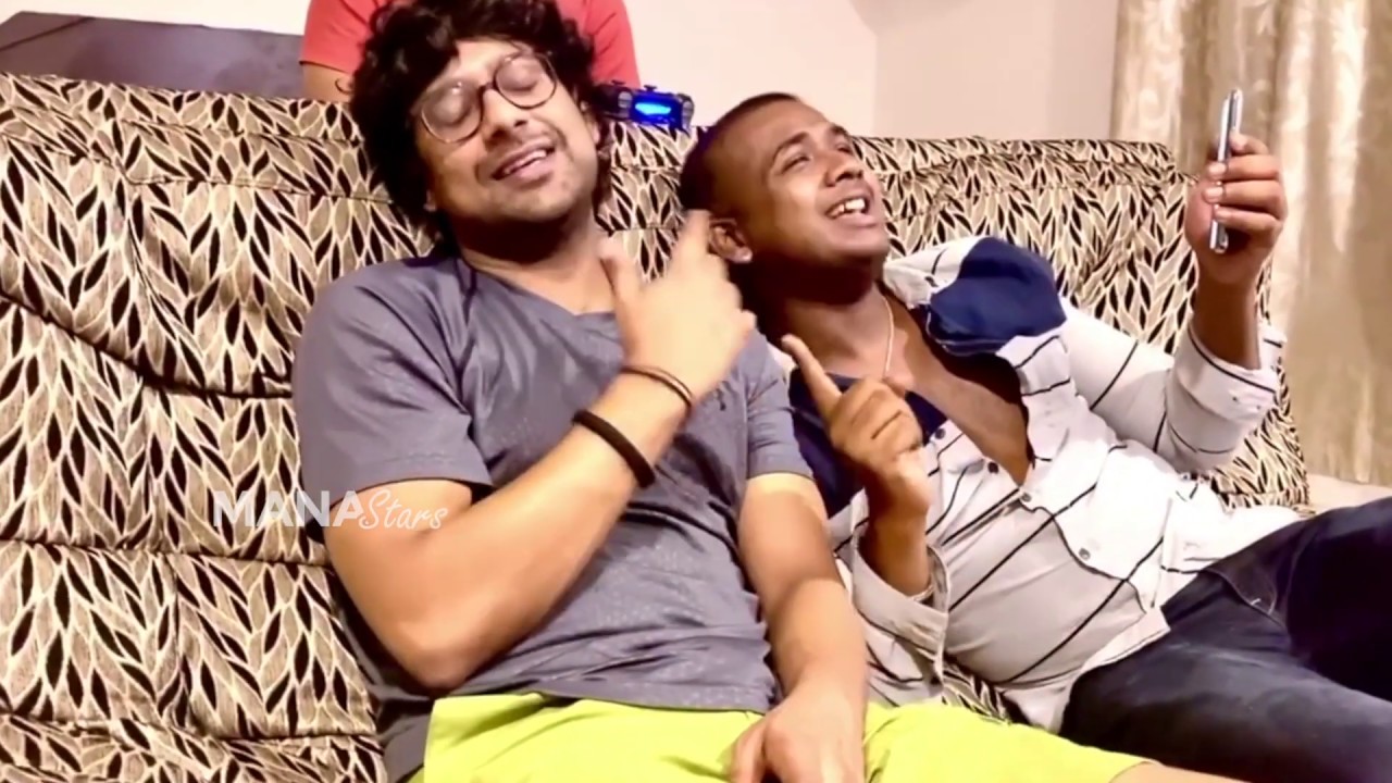 Varun Sandesh And Rahul Sipligunj Singing Old Classic Song | Manastars ...
