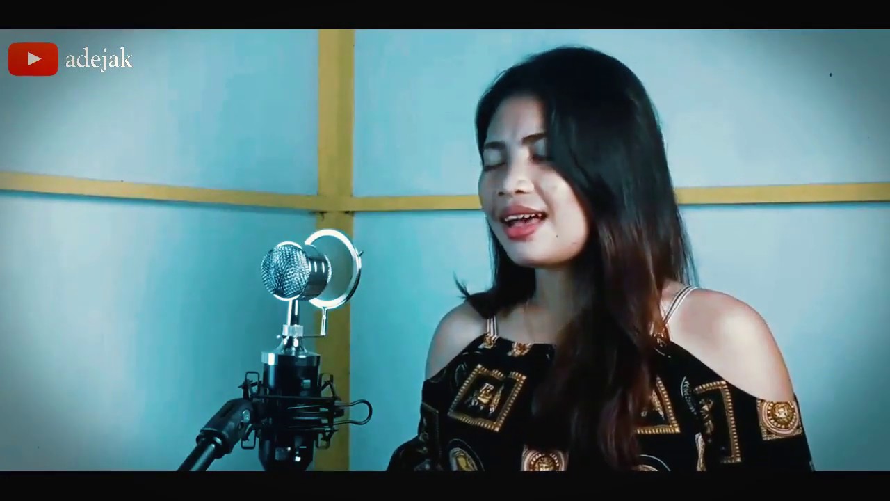 Waktu Yang Salah - Fiersa Besari (Cover) by Winda Lestari - YouTube
