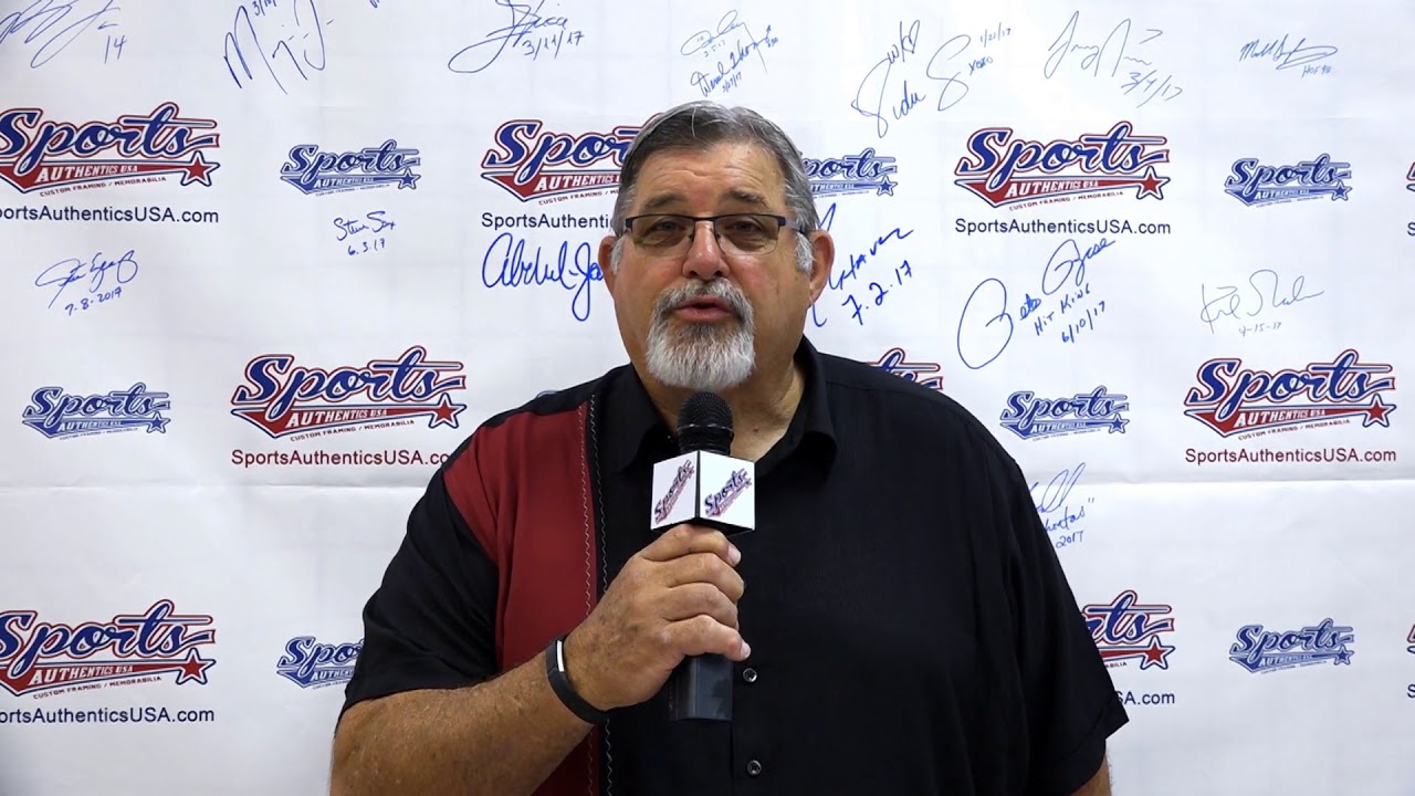 Former Viking & Charger Ed White shout out at Sports Authentics - YouTube