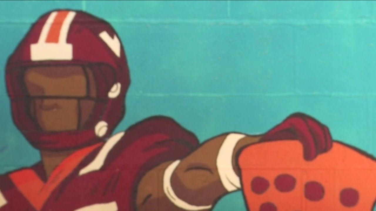 Benny's serving up pizza at Virginia Tech's Lane Stadium - YouTube
