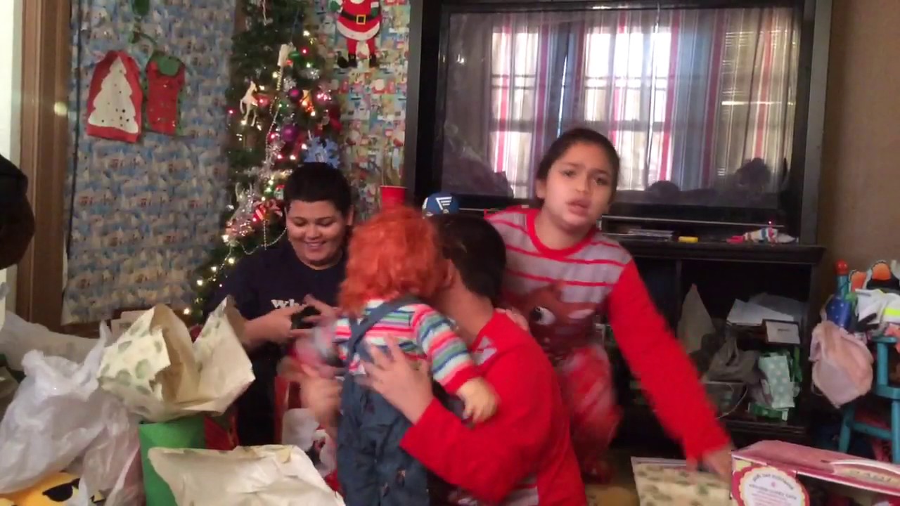 A Chucky Doll Christmas surprise - YouTube