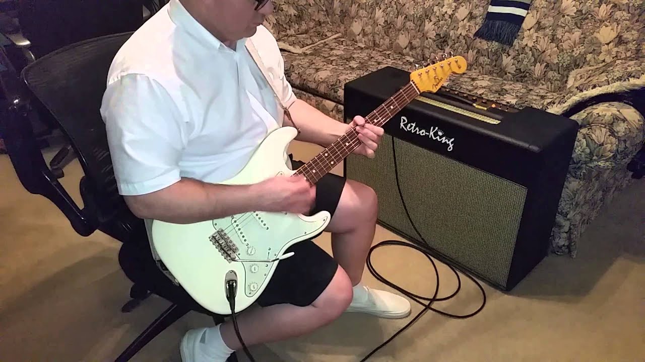 #64 Guitar strut '62 Hot Rod Stratocaster & Retro-King 45 - YouTube