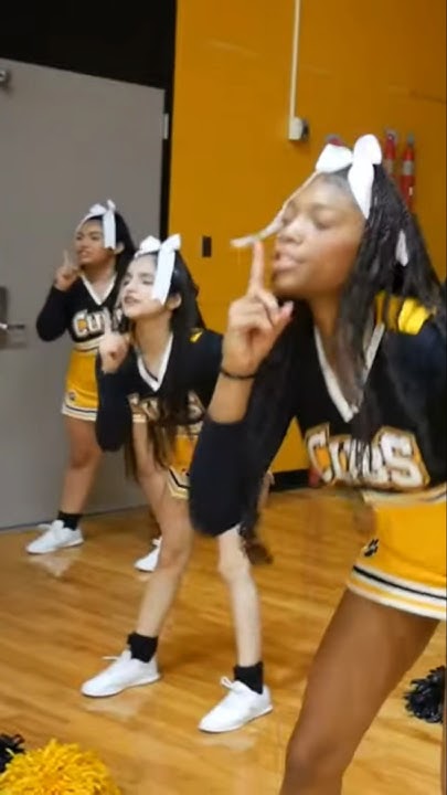 "SSHHHHHH 🤫" #cheerleading #cheerlife #cheershe8 #cheerteam #subscribe #comment #share # ...
