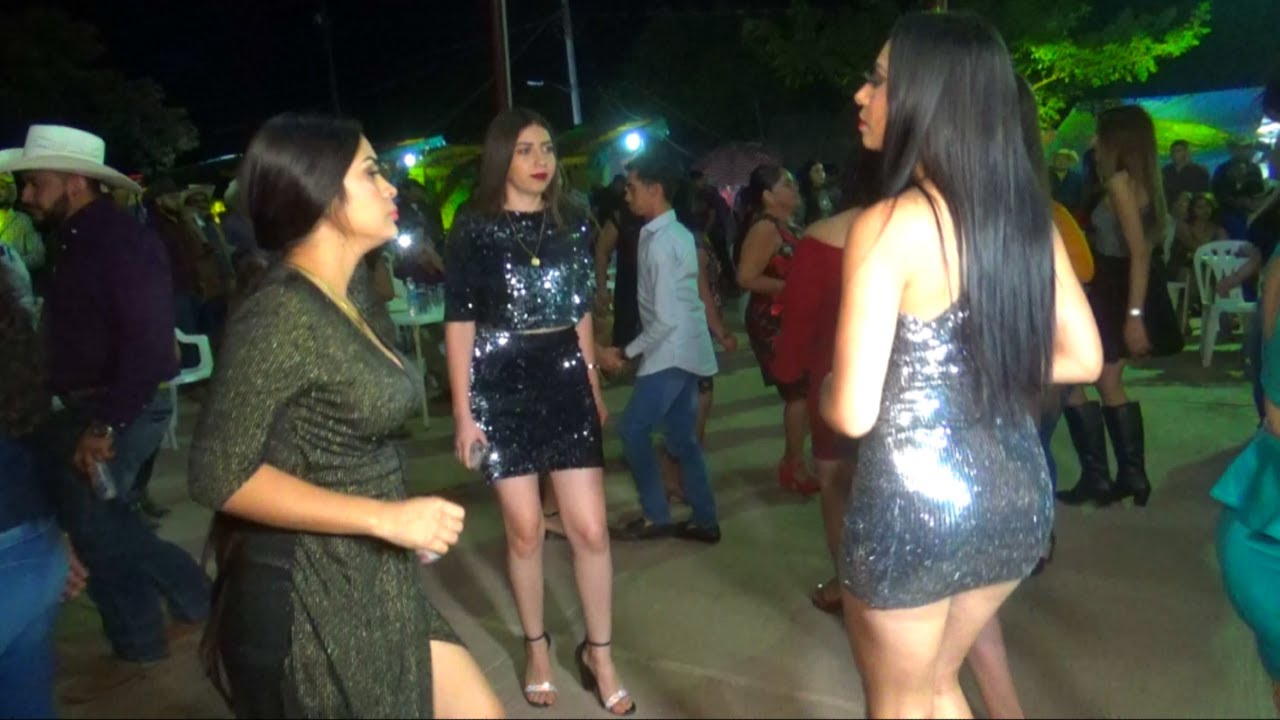 LAS CHAVAS ROBARON MIRADAS !! Asi se debe bailar Mix la cotorrita | Ajuchitlan del Progreso ...