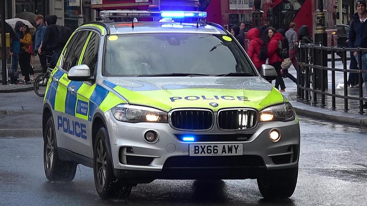 MET POLICE ARV Responding Urgently With Bullhorn - YouTube