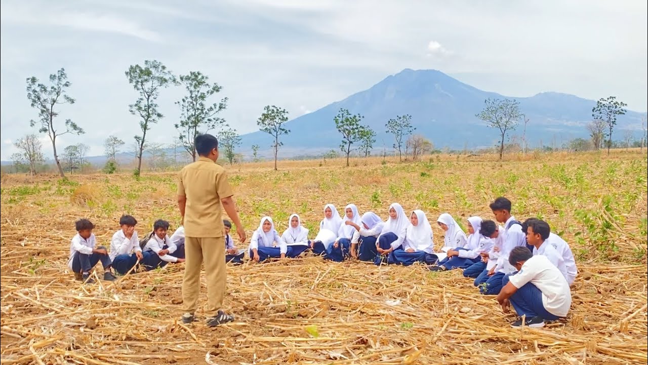 OUTING CLASS PEMBELAJARAN TEKS SLOGAN & POSTER - YouTube