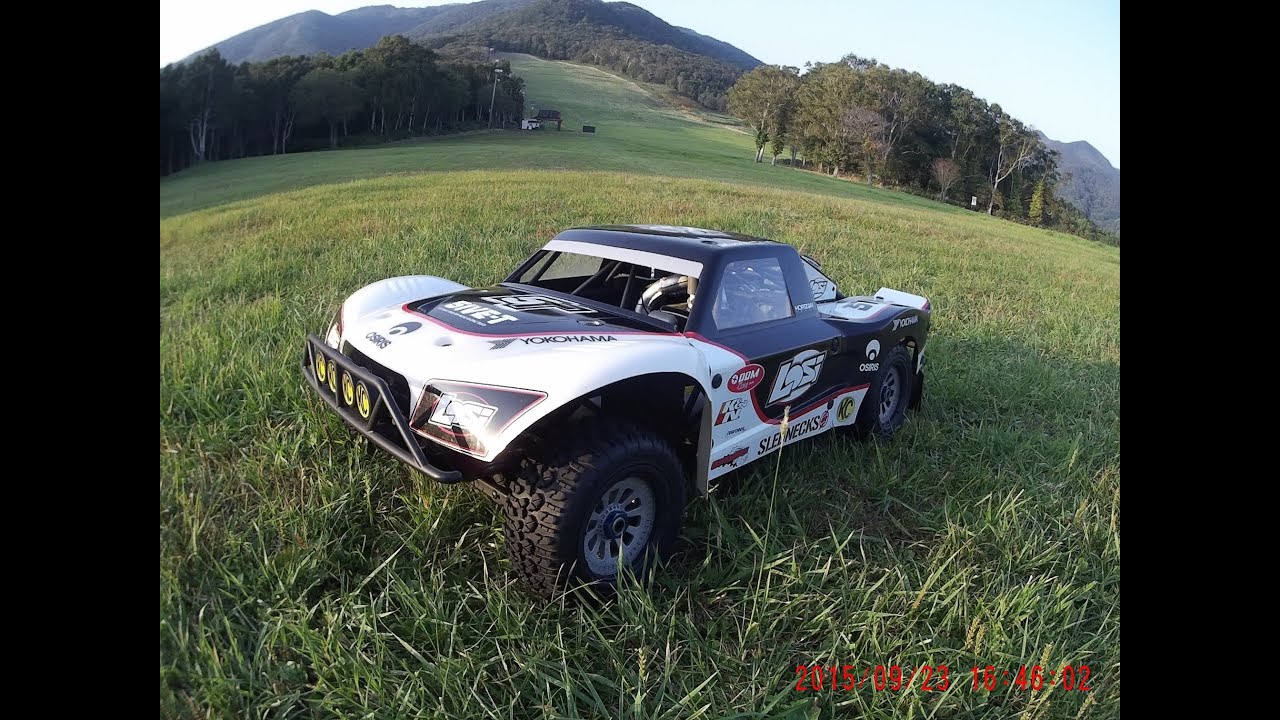Losi 5ive-T VS HPI Baja 5SC - YouTube
