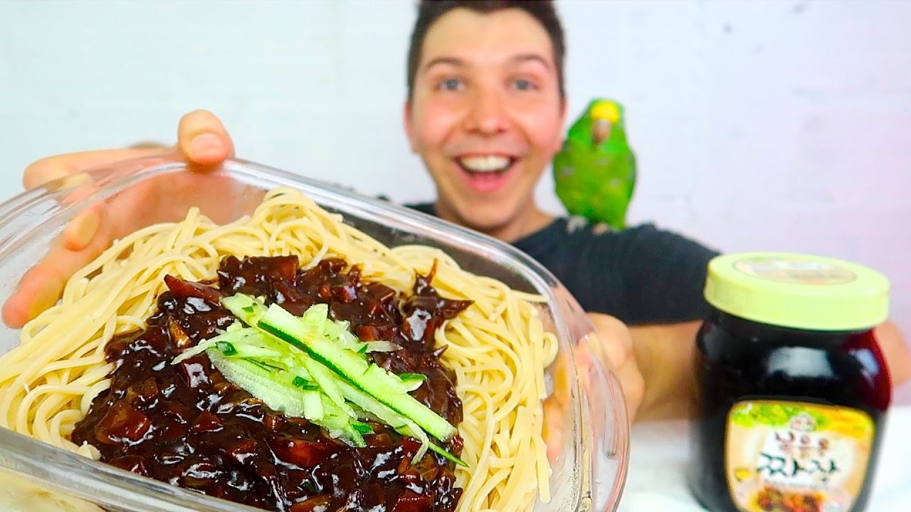 BLACK BEAN NOODLES • 짜장면 • Mukbang & Recipe - YouTube