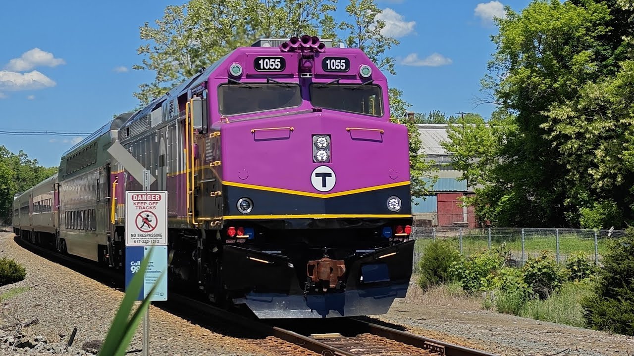 MBTA Brand new F40PH-3C #1055 crosses at Broad Street! - YouTube