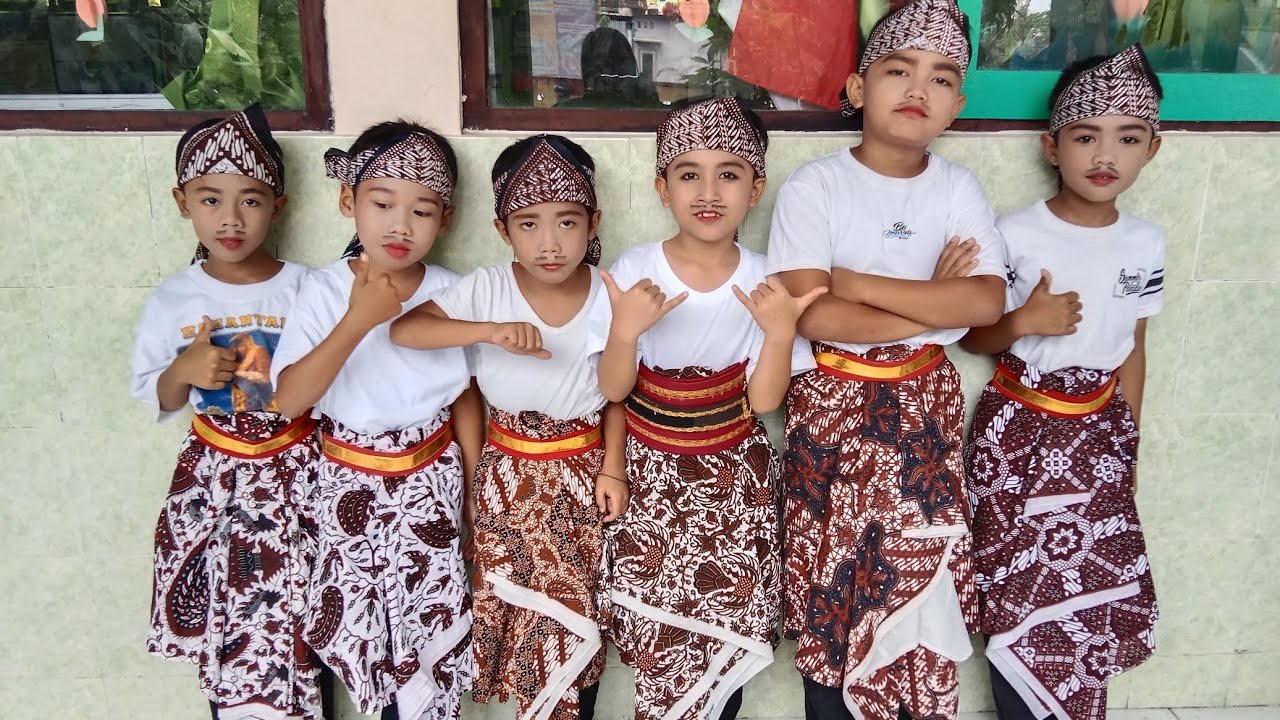 Tari Rampak SD N Baratan, Pakem, Sleman - YouTube