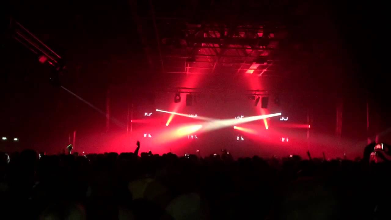 Sam Paganini /Rave/ @Hyperspace, Budapest 2015.04.25. - YouTube