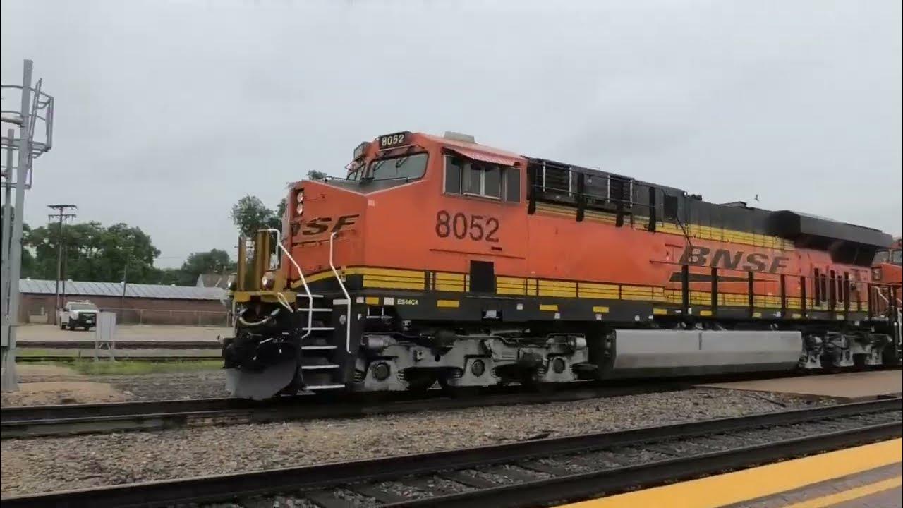K5HLB! BNSF 8052 East in Mendota, IL 7/2/23 - YouTube