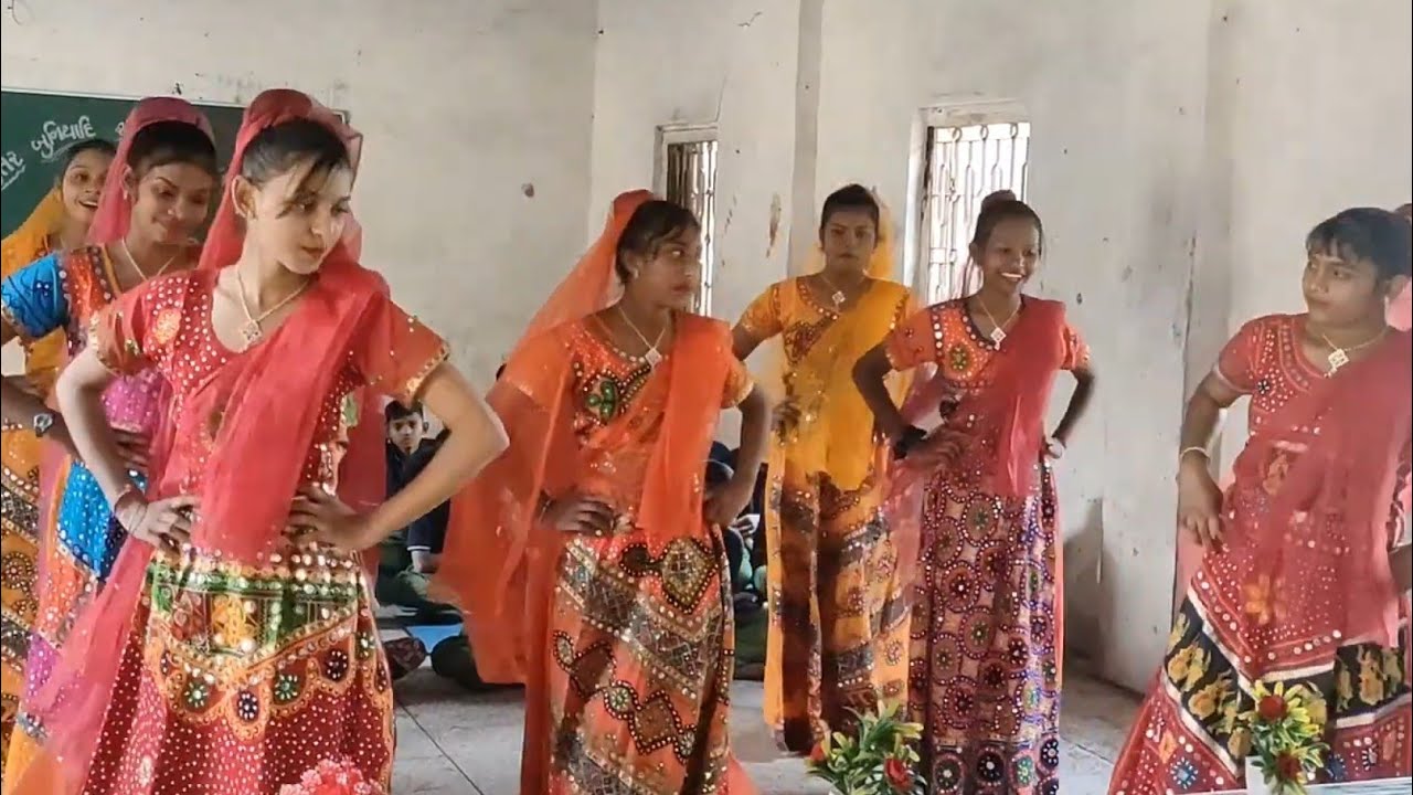 aavo aavo monghera maheman... - YouTube