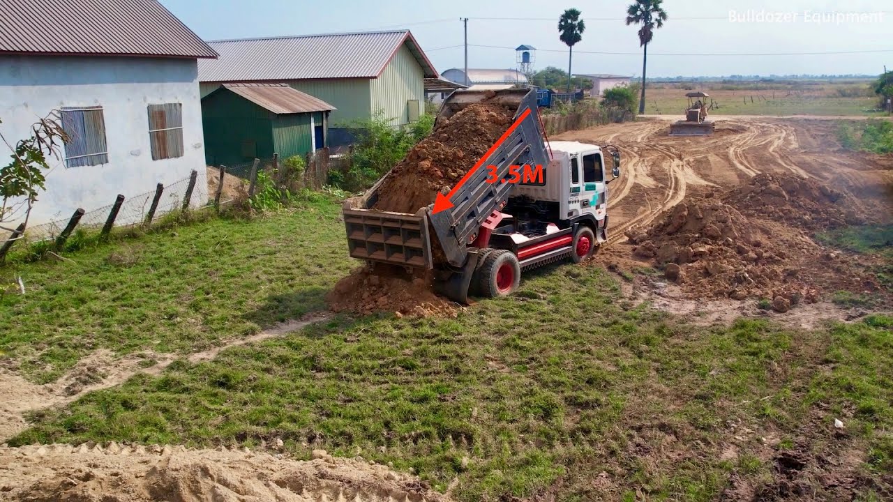 Starting Project Landfill By Mini KOMAT'SU D31P Bulldozer Push Soil ...