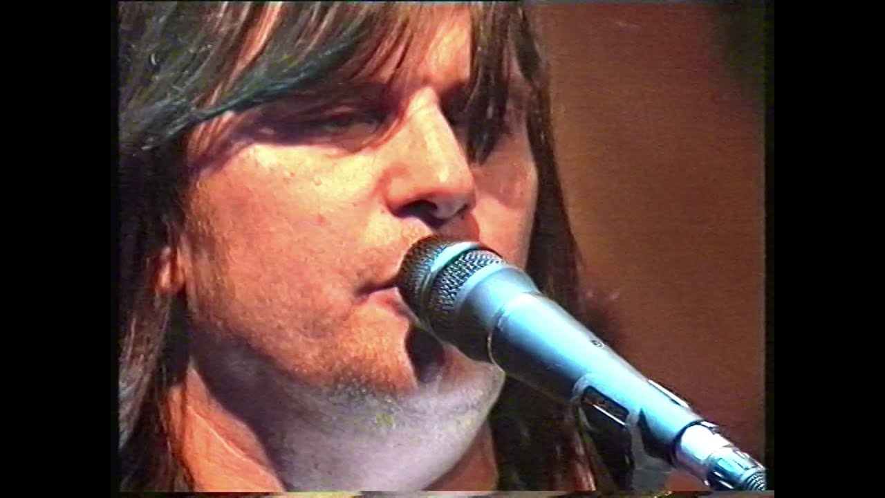 N. Y. C. - Steve Earle - live on BBC television - YouTube