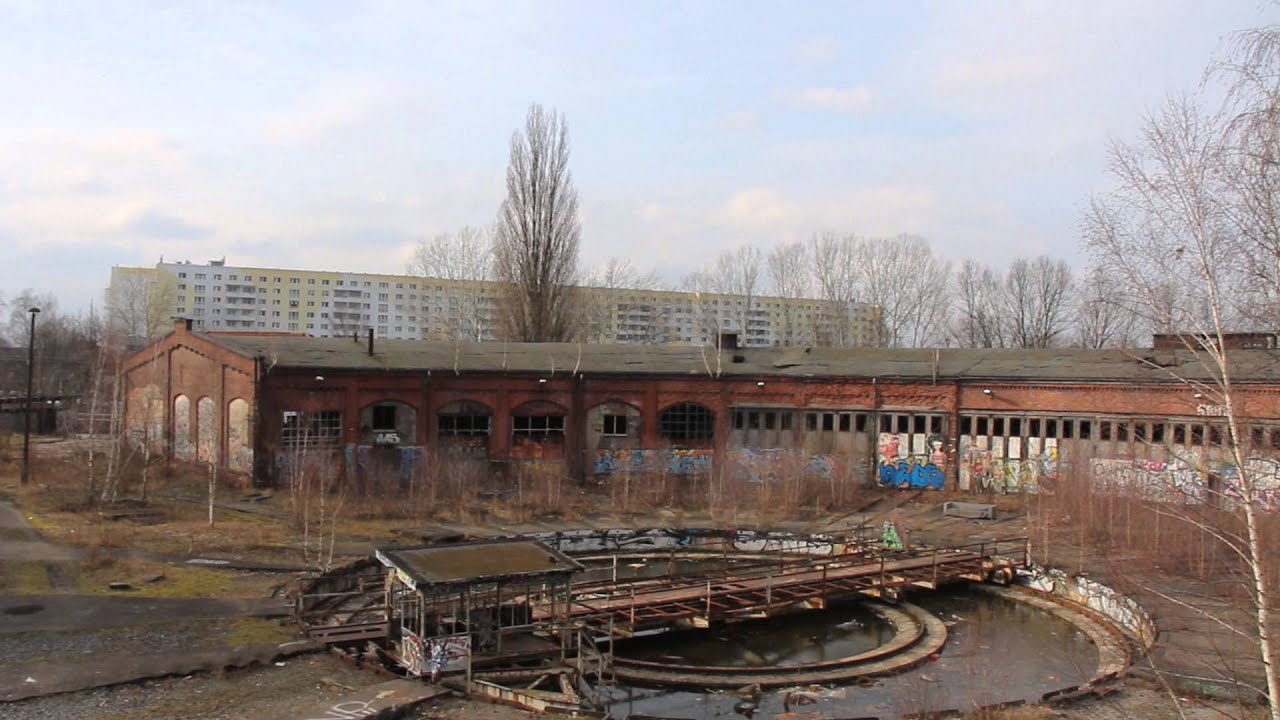 Lost Place in Berlin DB Gelände, Lokschuppen Intro (HD) - YouTube