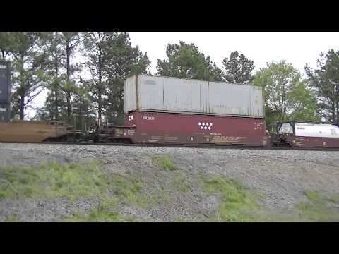BNSF 5294 & NS 7675 & 2561 around Chattanooga, Tennessee - YouTube