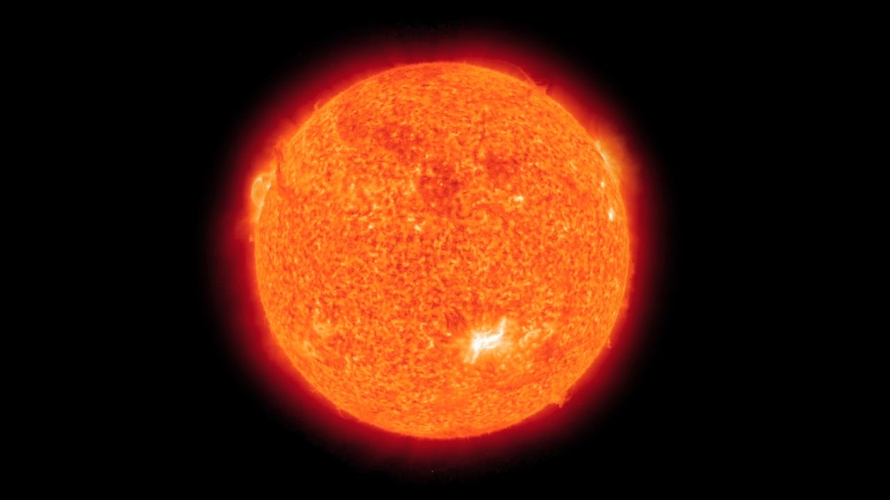 Real time footage of Sun captured by NASA - YouTube