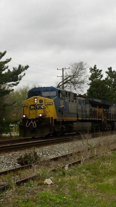CSX YN2 AC4400CW leads Empty coal drag! #csx #railway #railroad #railfanning #shorts - YouTube